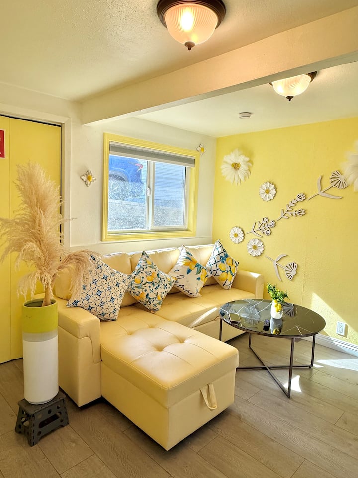 Sunshine Studio With 1gb Wifi - Rosemead, CA