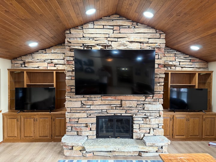 4 Acre Lot 3 Miles From Eaa - Oshkosh, WI