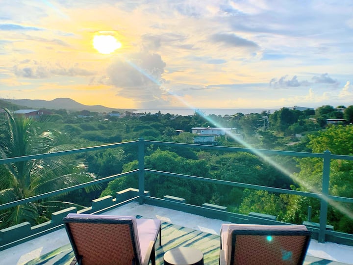 Rooftop Deck With Ocean Views - Vieques
