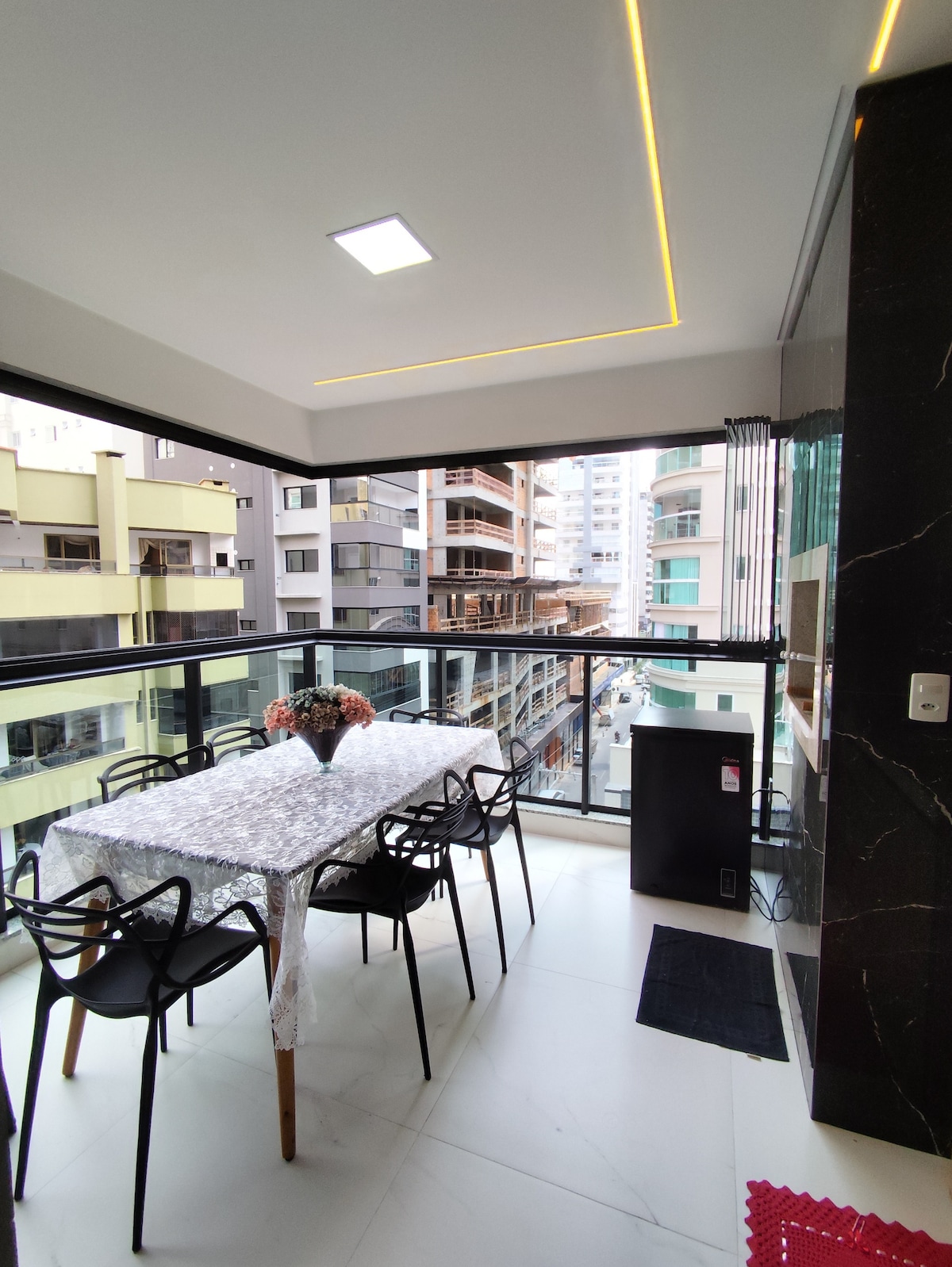 Apartment with 3 suites in Meia Praia near Hard Rock - Apartments for ...