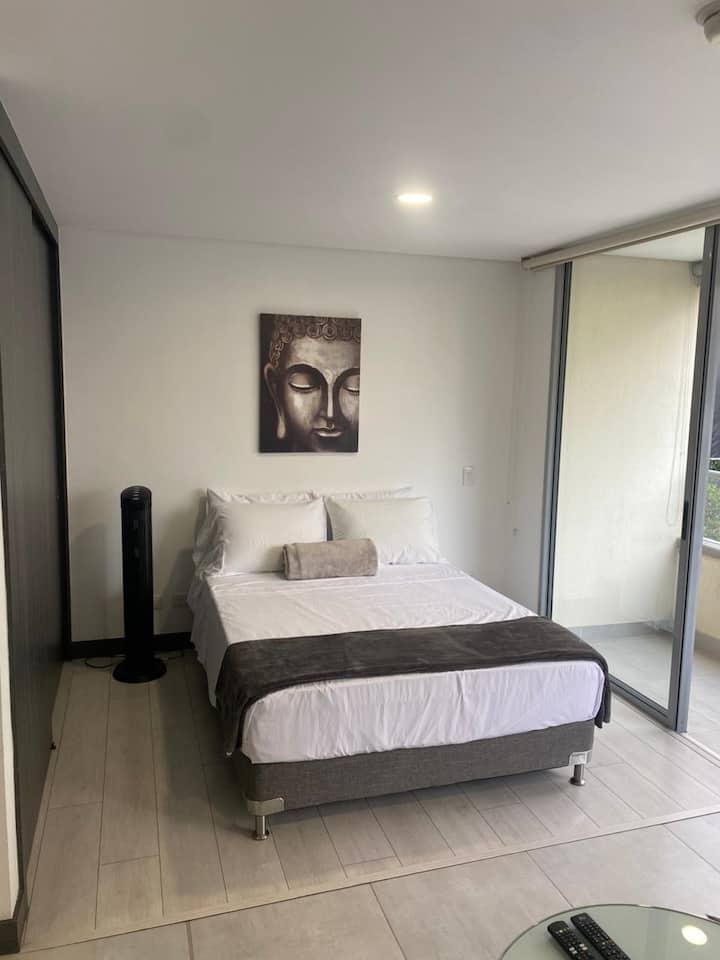 Aparta Estudio Zona Ejecutiva - Medellín