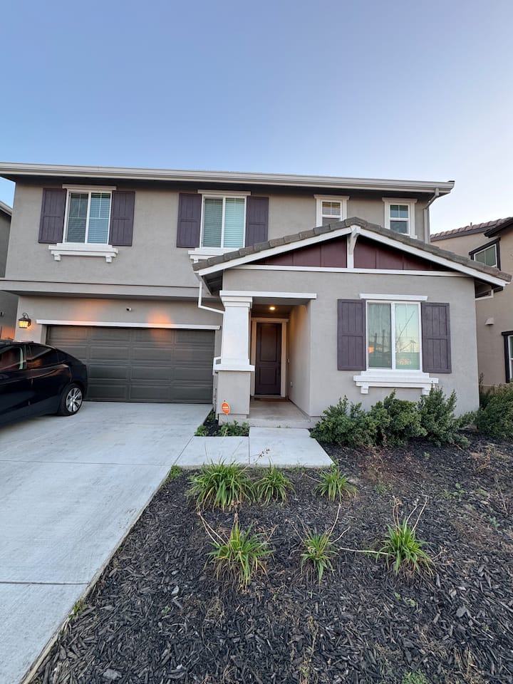 "Cozy Nook, Book Your Look!" - Fairfield, CA
