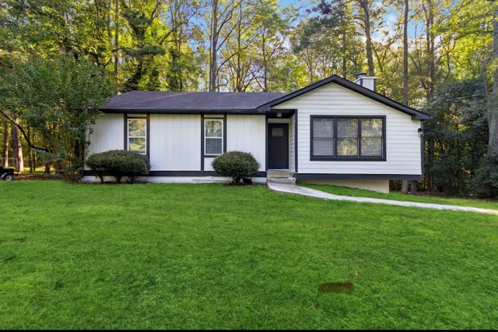 Cozy Home In Alpharetta - Johns Creek, GA