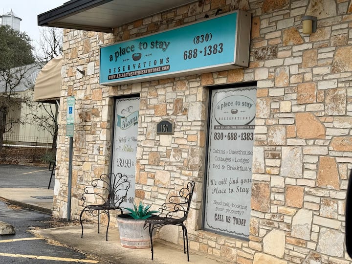 Stay Cheap: Steps From Main St. Bandera, Tx #8 - Bandera, TX