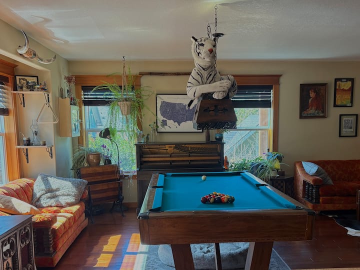 Belmont Lounge - Portland, OR