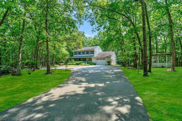 Three Acres, King Suite, Kitchen, Bbq & Fire Pit. - Egg Harbor Township, NJ