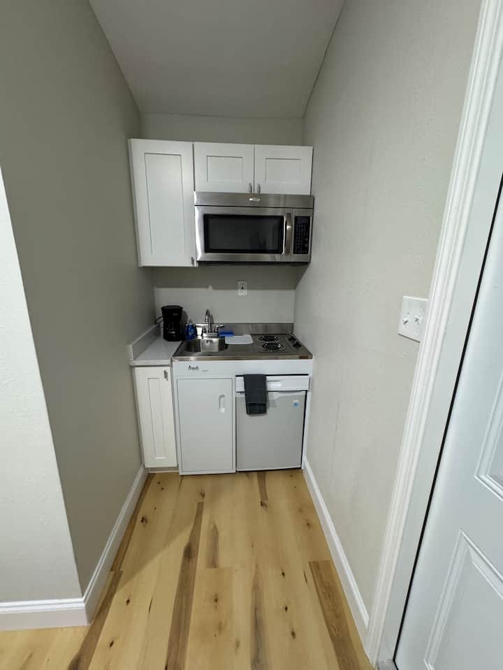 Tampa Tiny Home - Tampa, FL