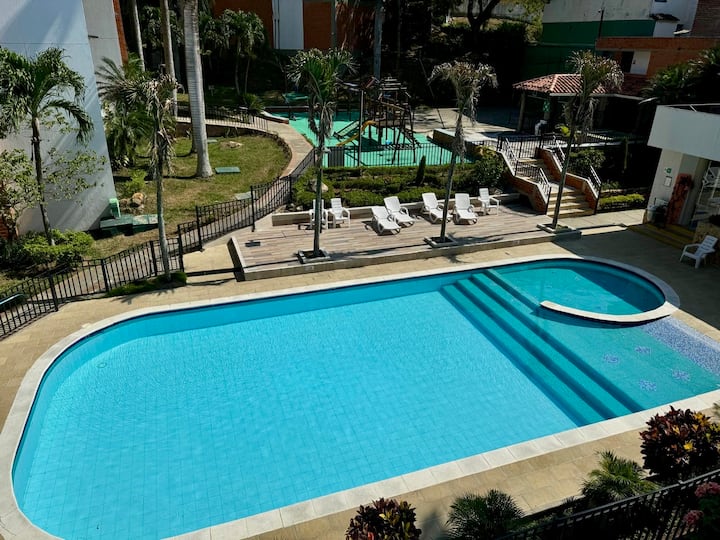 Beautiful 5 Star Apartment Superhost Family Treat! - Cali