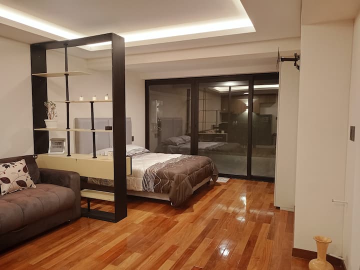 Lujoso, Céntrico  Y Cómodo Departamento! - La Paz