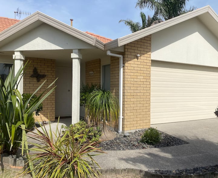 Relaxing Beach Escape - Papamoa