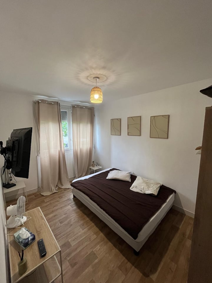 Appartement Bron - Bron