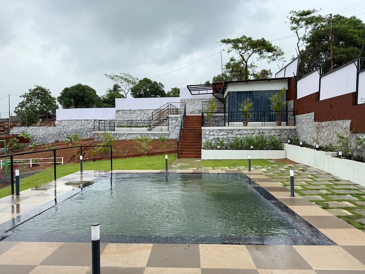 Mantra Farm - Pen