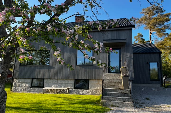 Villa Svallhagen, Tjärnö Strömstad Med Jacuzzi! - Strömstad