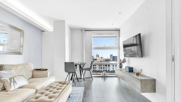 Centrally Located Apartment - Birmingham