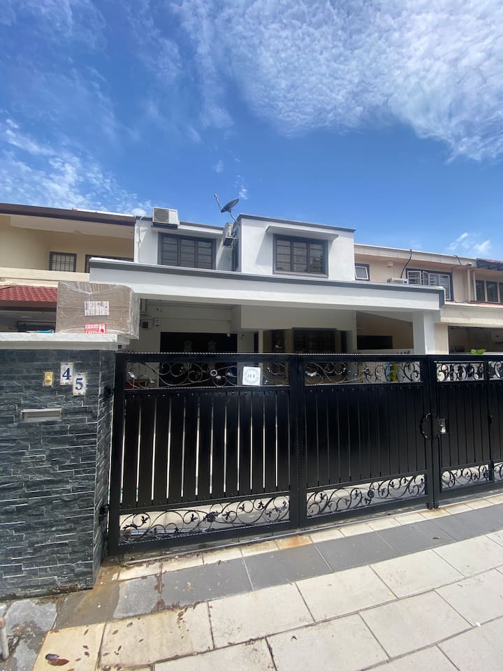 Petaling Jaya 5br | Near Paradigm Mall | 17 Pax - Kota Damansara