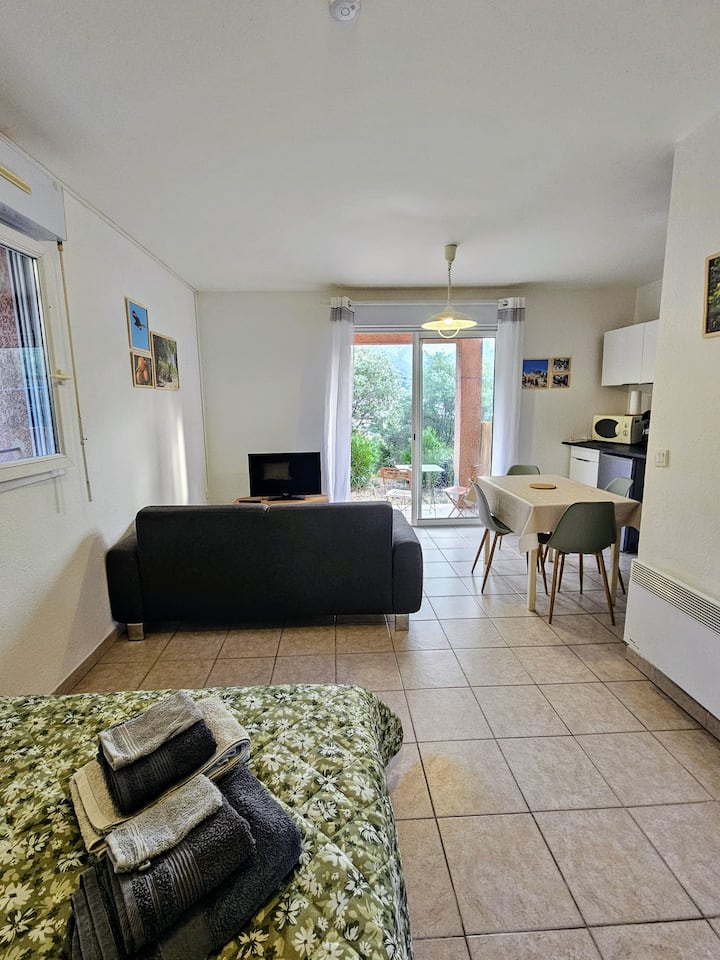 Studio Au Calme Avec Terrasse Et Jardin - Corte