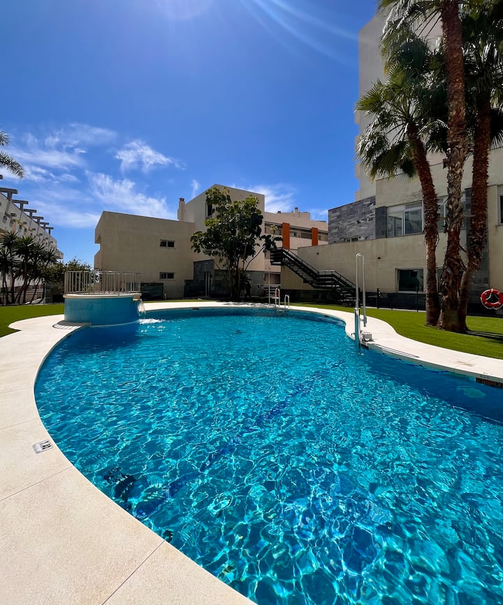 Moderno Apartamento Con Piscinas,gimnasio En Mijas - Calahonda