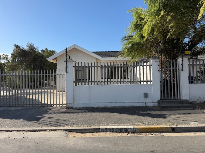 Cozy Cottage - Somerset West