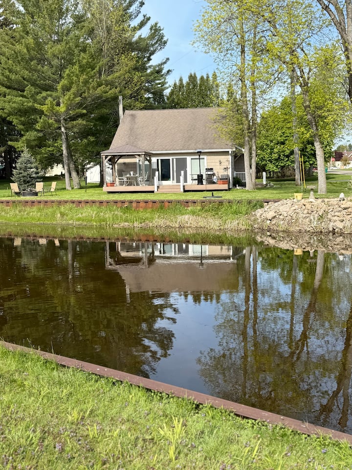 Riverside Cottage - Tawas City, MI