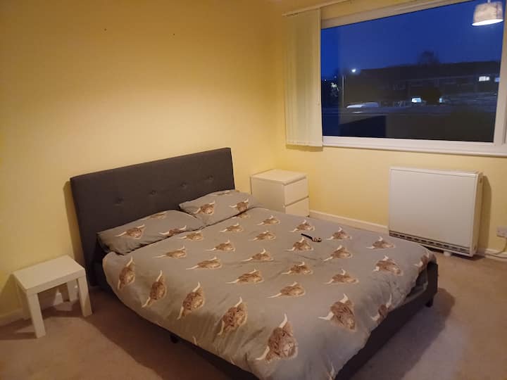 Large Double Bedroom Quiet House - Redruth
