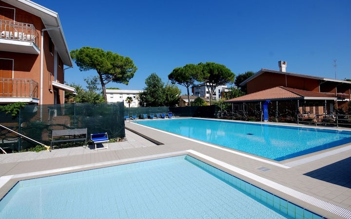 Bel Appartement De Deux Pièces Avec Vue Sur La Pis - Lignano Sabbiadoro