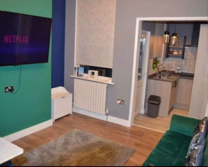 Cosy 4 Bed Home In Derby Perfect For Contractors! - Derby, UK