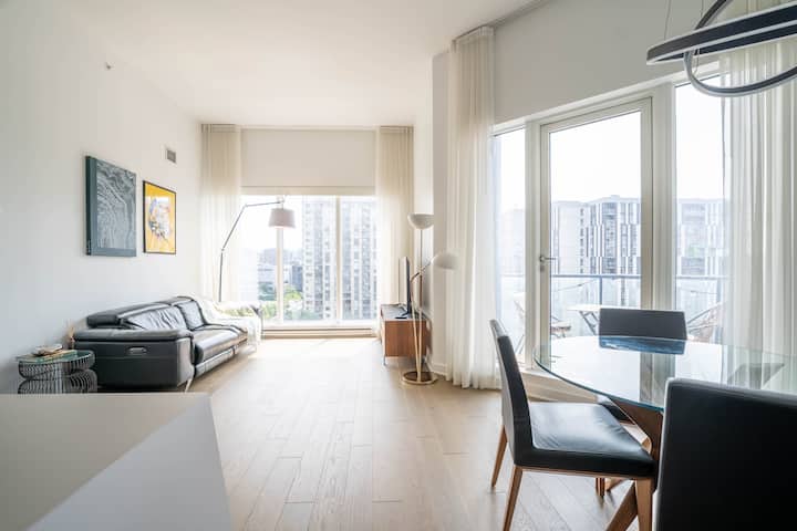 Luxury Condo Dtown Mtl – 2br/2ba - Montreal