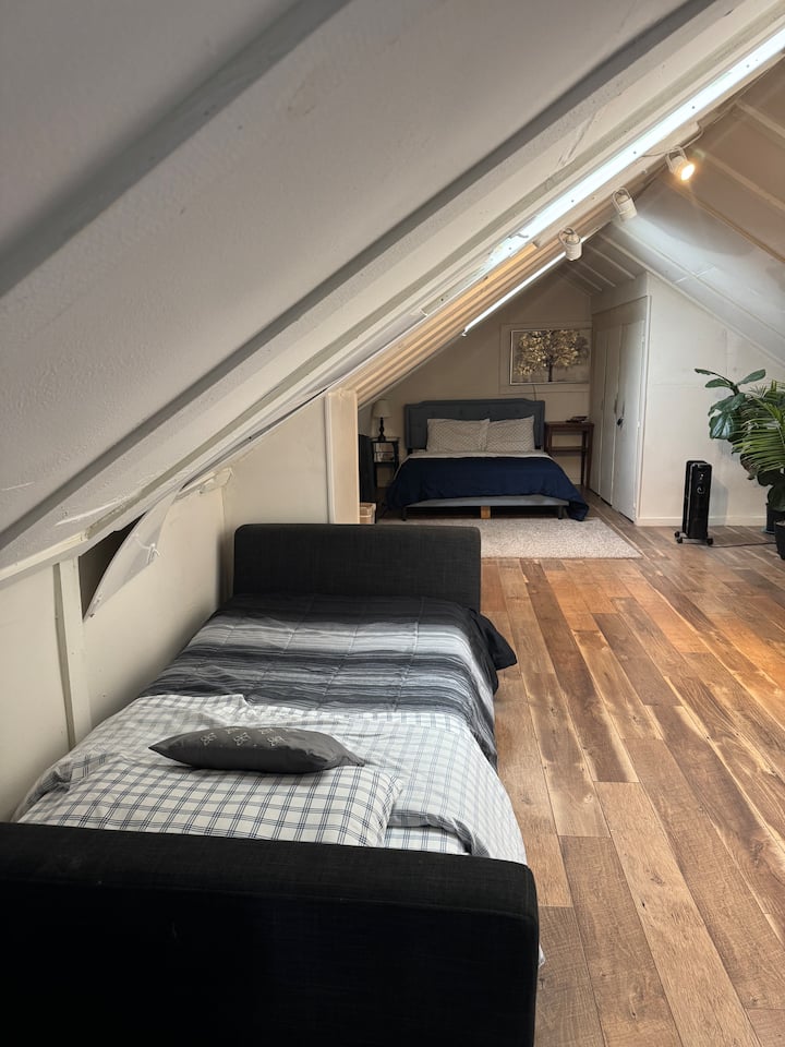 Soothing Attic Suite - Syracuse, NY
