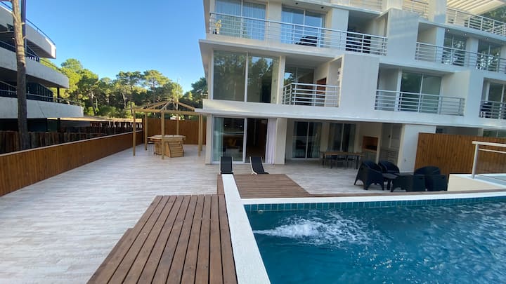 Depto. Con Piscina Y Jacuzzi - Pinamar