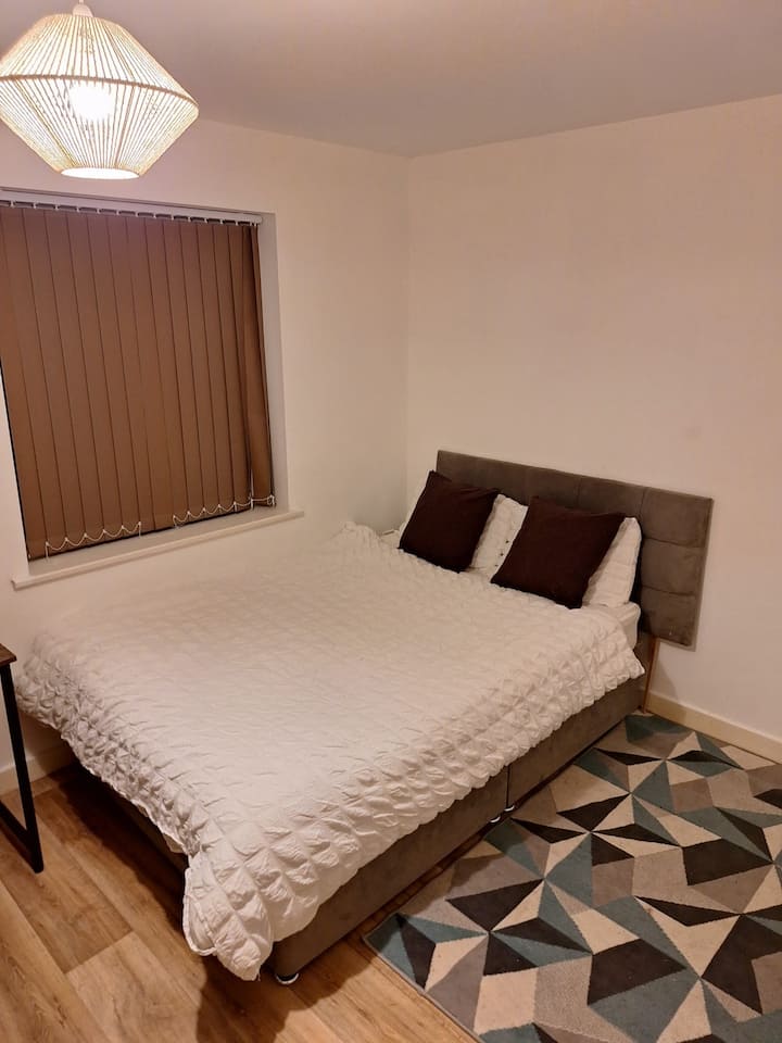 Homely And Hospitable - Cambrige (UK)