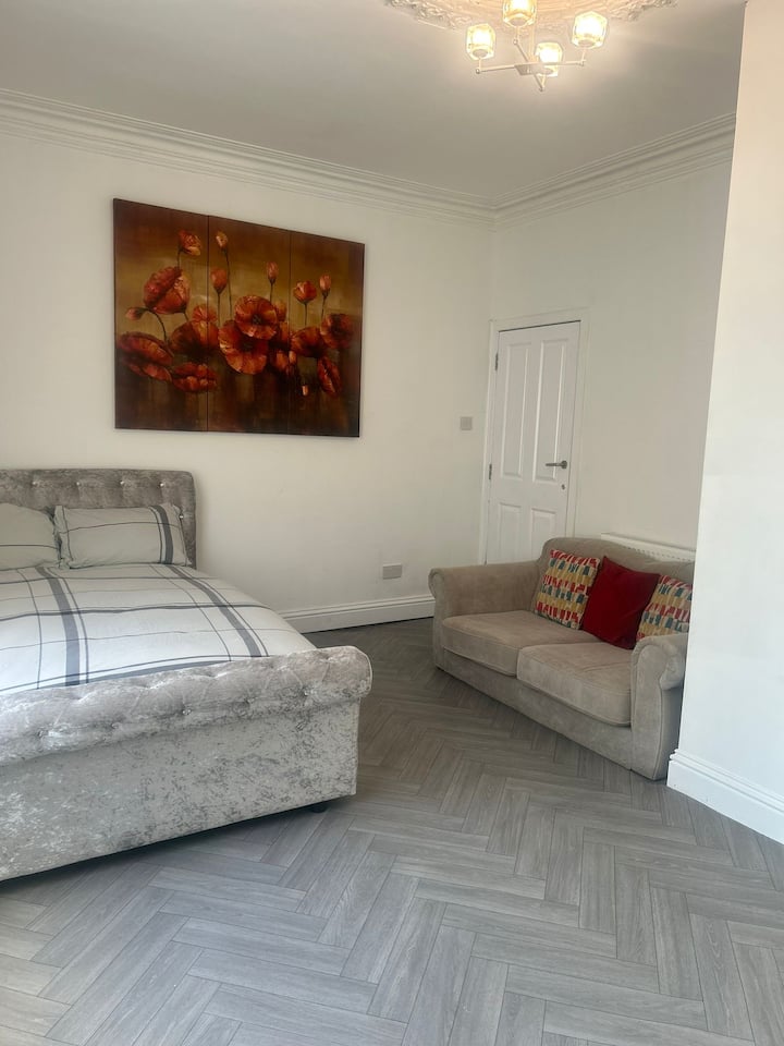 Brand New Room Grosvenor Suites1 - Hartlepool