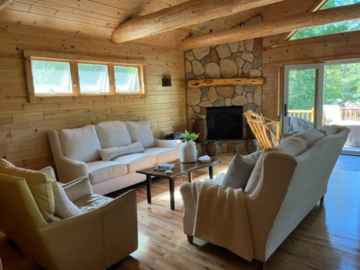 The Hummingbird Lodge - Torch Lake, MI