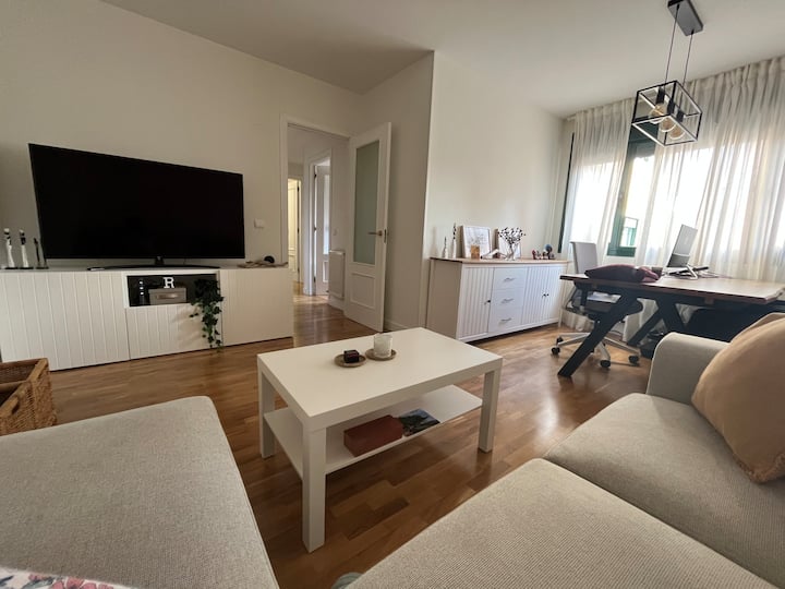 Acogedor Apartamento Y Garaje - Oviedo