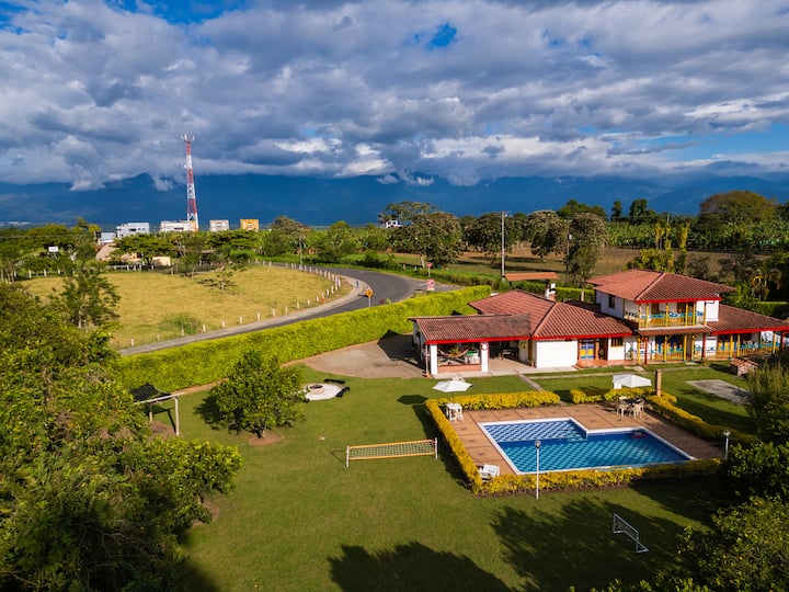 Finca 3 Km Parque De Café+wifi+piscina+tv+bbq 25px - La Tebaida