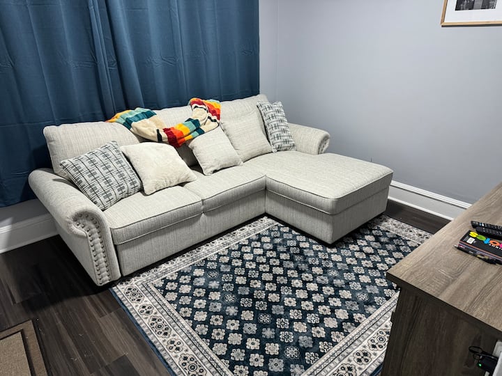 2br Apartment | Near Ewr Airport & Nyc Transit. - Staten Island, NY
