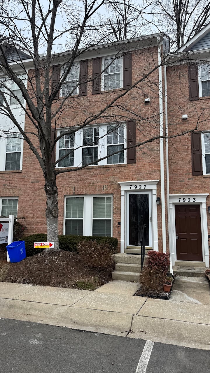 Townhouse At Cabin John, Potomac - Rock Creek Park, Rockville