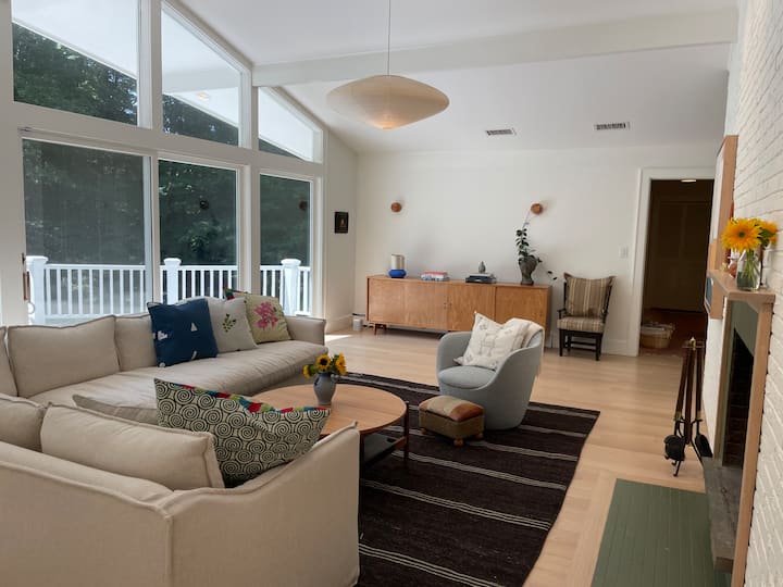 Family Friendly Mid-century Home - Millbrook, NY