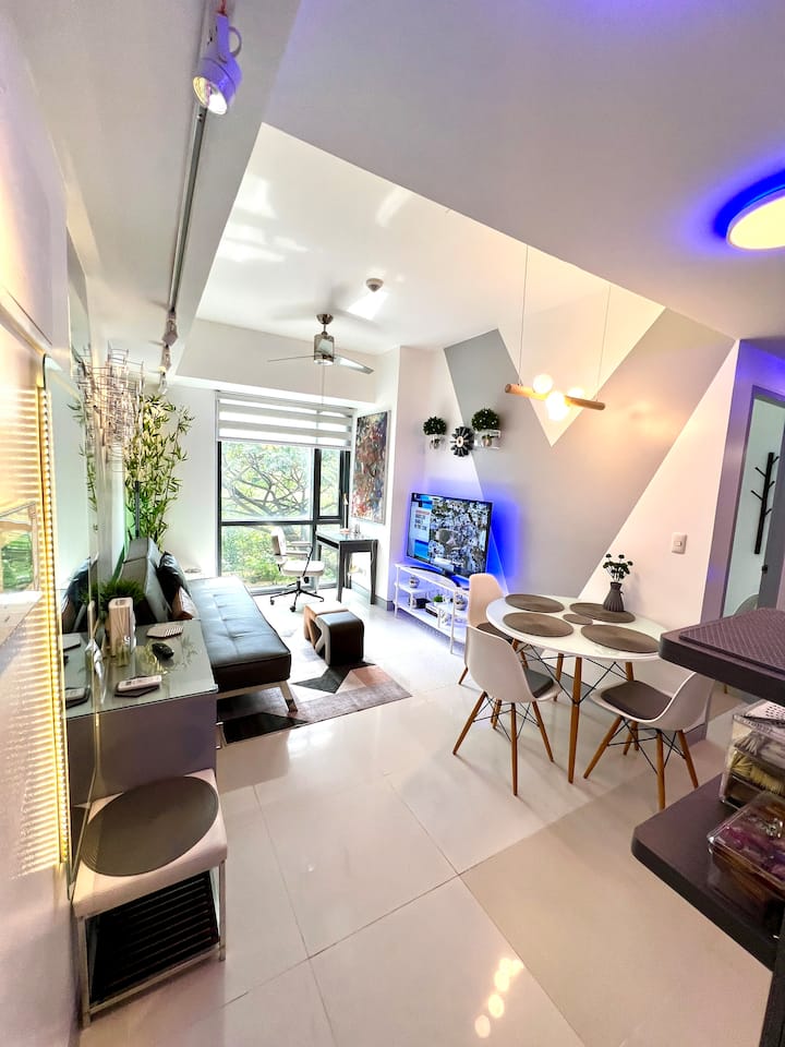 New Amazing 1br At Viceroy Condo Mckinley Hill-bgc - Taguig