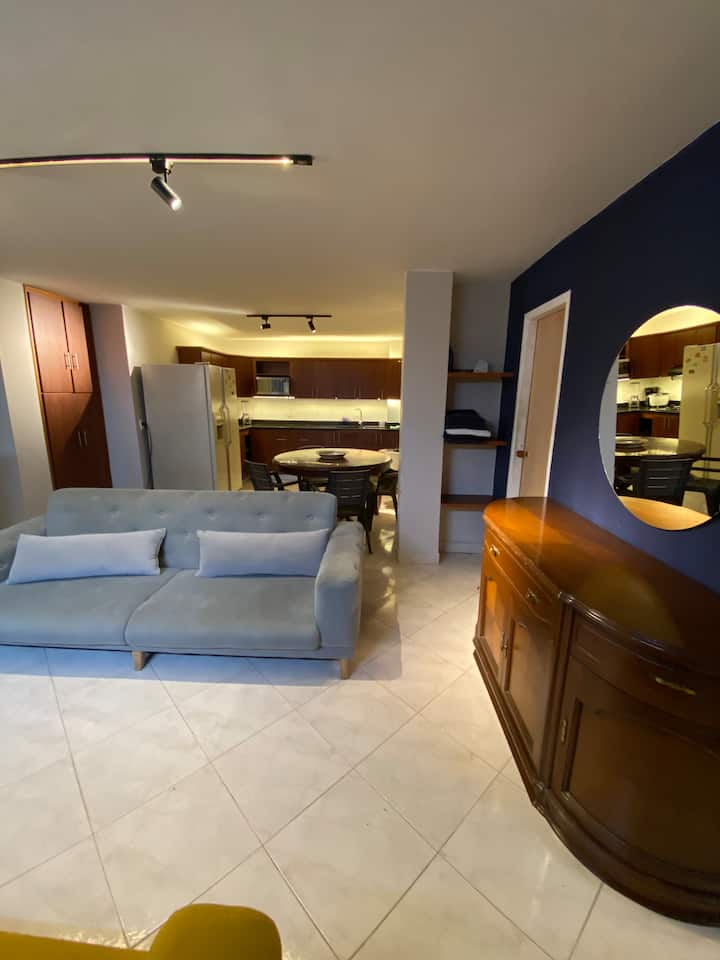 Medellin For A Group, 4 Bedrooms, Parking - Medellín