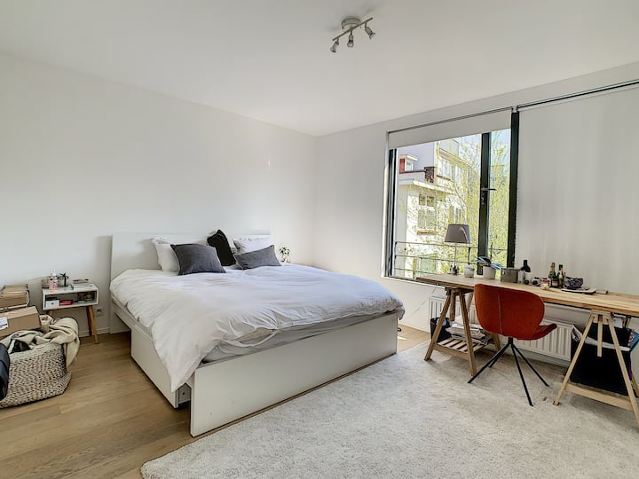 Ch. Lit Double Et Salle De Bain - Halle