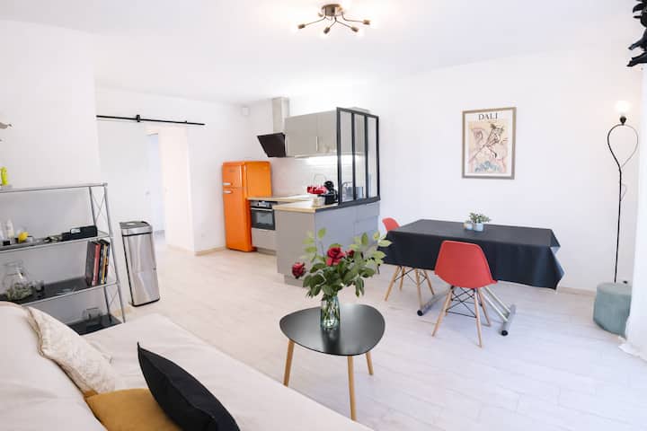 Charmant T2 Avec Parking Et Terrasse - Aix-en-Provence