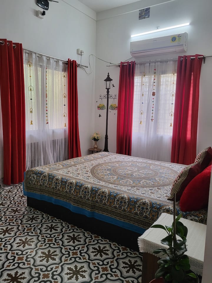 Pearl Homestay  
6 Km From Airport & Barasat 3 Km - Kolkata