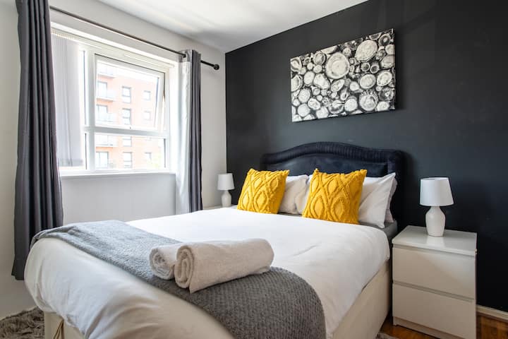 Cosy Salford Apartment | Sleeps 3 | Free Parking - Salford