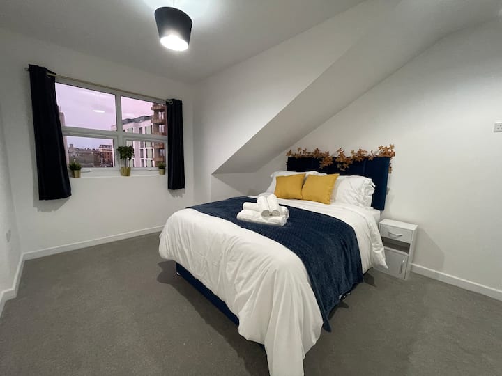 Central 2-bed | Monthly Discounts | Book Now! - Watford