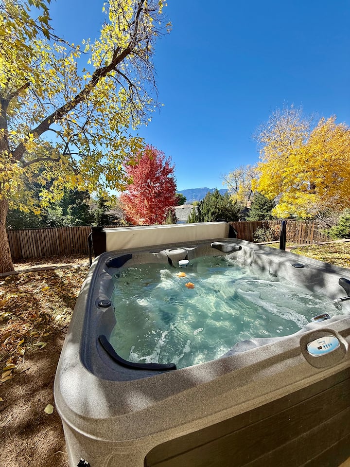 Rusticretreat | Hottub • Gameroom • Deck • Views - Colorado Springs, CO