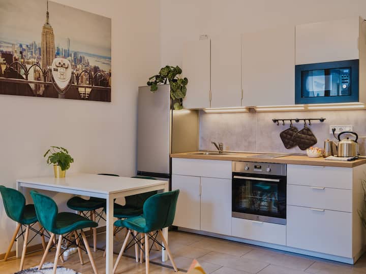 Akacfa Residence - Spacious Apt City Centre - Budapest