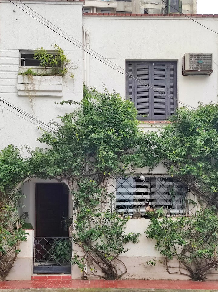 Casa De "Vila" - Jardim Paulista - Garagem - Ar C. - São Paulo