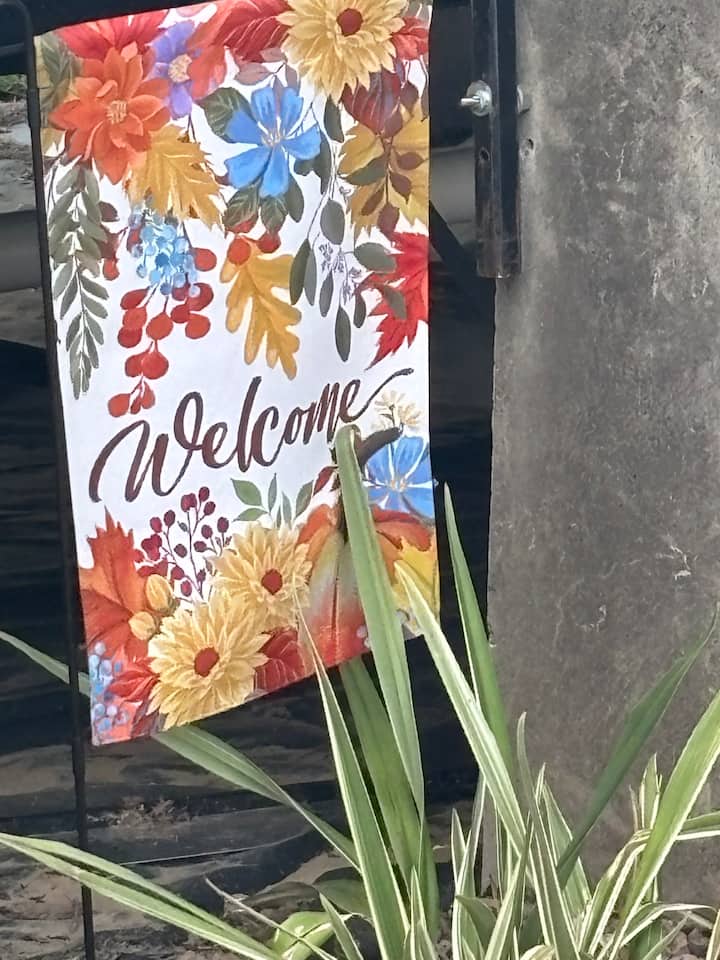 The Quaint Spots - Sorrento, LA