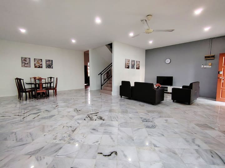 5 Bedroom Unit With Outdoor Bbq Pit (U6) - Port Dickson