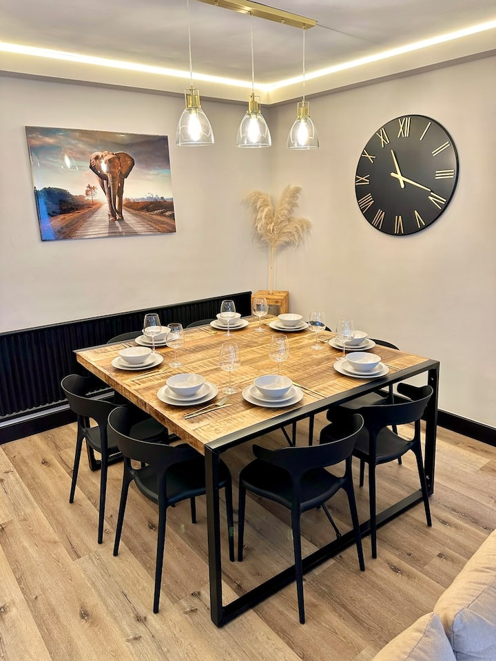 Eden Escape -Nec, Airport, Hs2, Jlr, Park Access - Birmingham